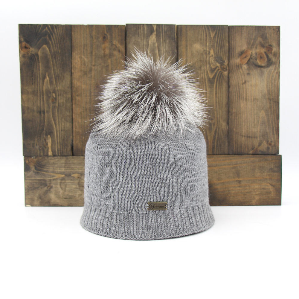 Tuque enfant d'hiver à pompon | Fourrures Grenier